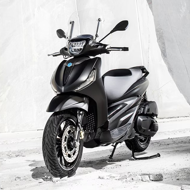 Piaggio Deep Black | Official Piaggio Group Dealer